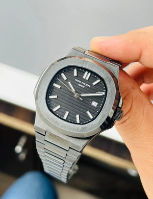 Patek Philippe Nautilus Quartz Men’s Watch